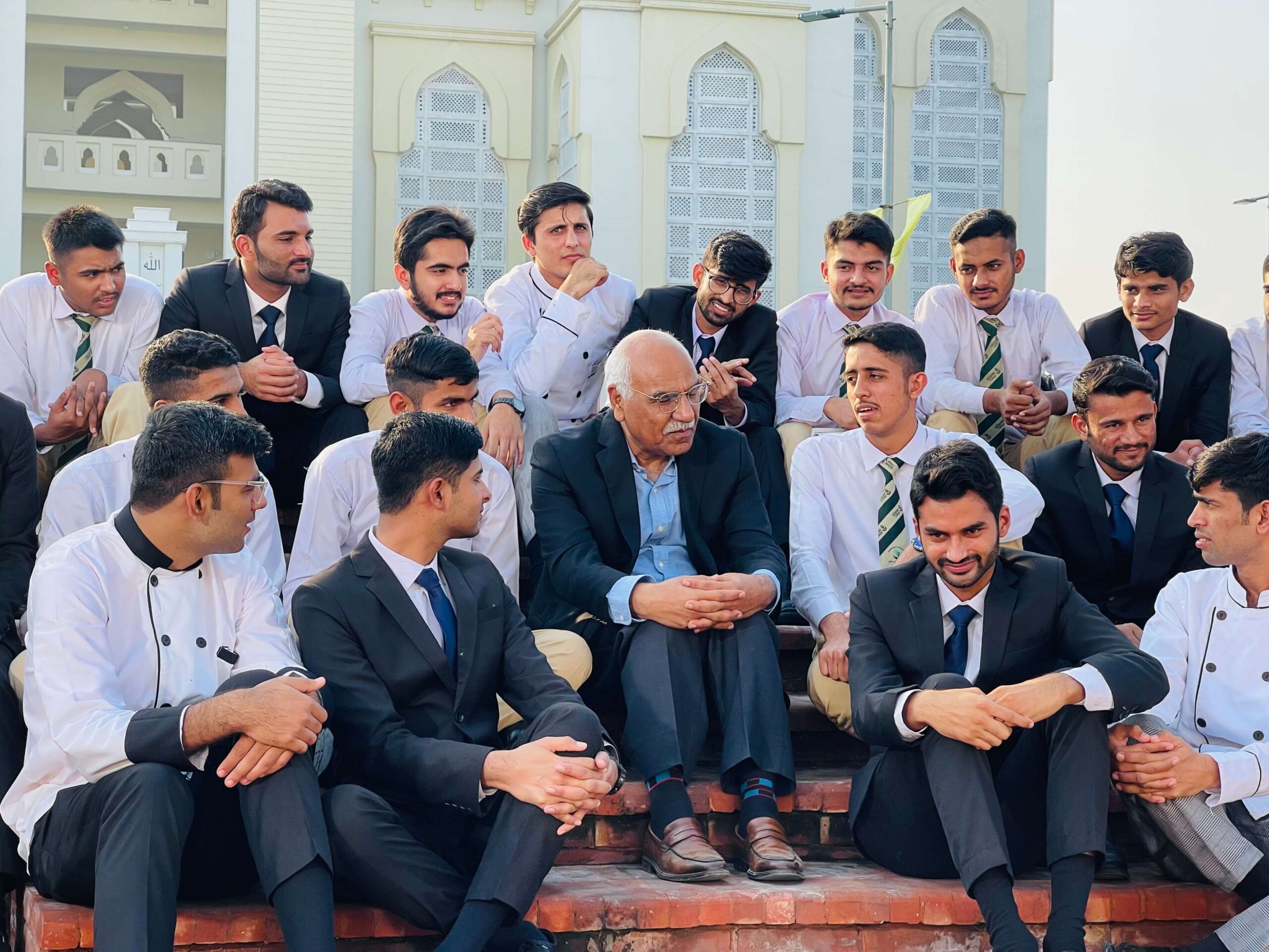 About Akhuwat | Alleviating Poverty Through Interest-Free Loans - AKHUWAT